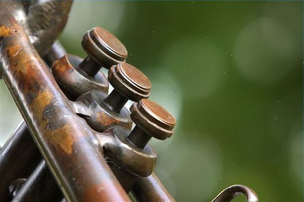 Hvordan at rengøre en messing instrument – E2A